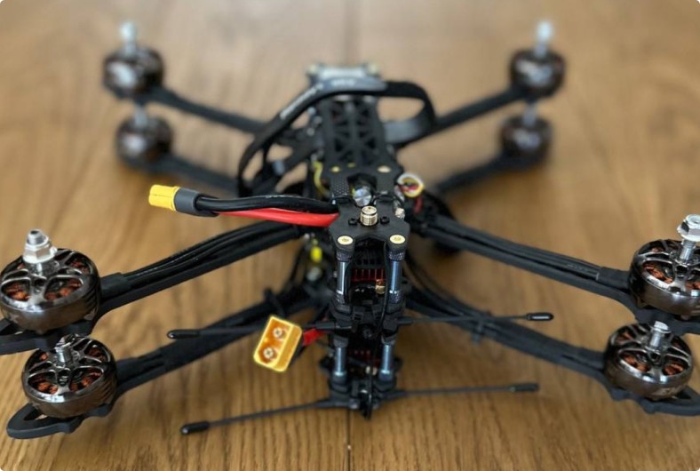 BlueBird Tech FPV drone assembly course – training and practice